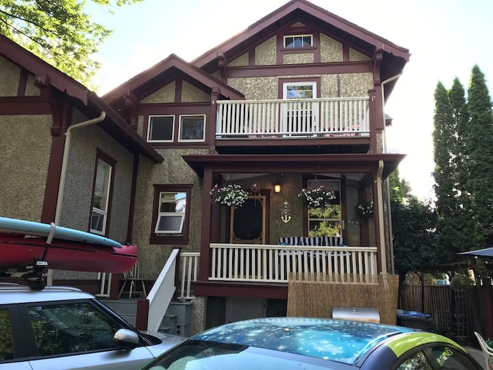 Stirling House Bed & Breakfast - Kelowna