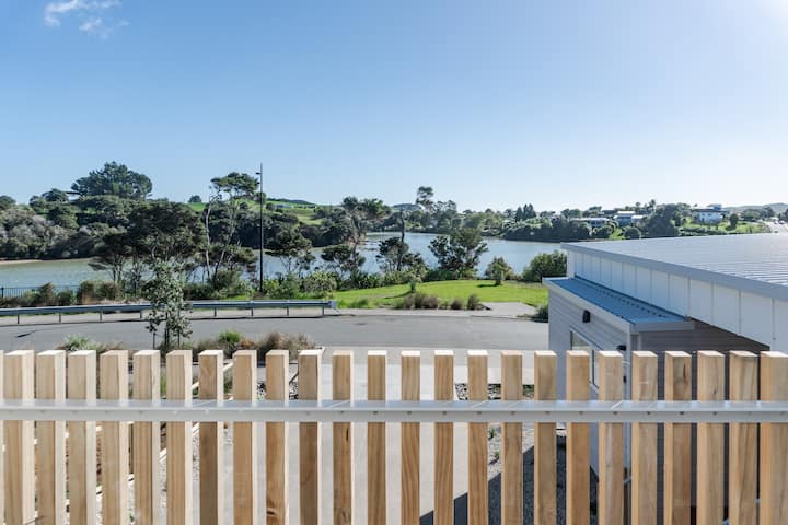 Peninsula Retreat Studio - Raglan