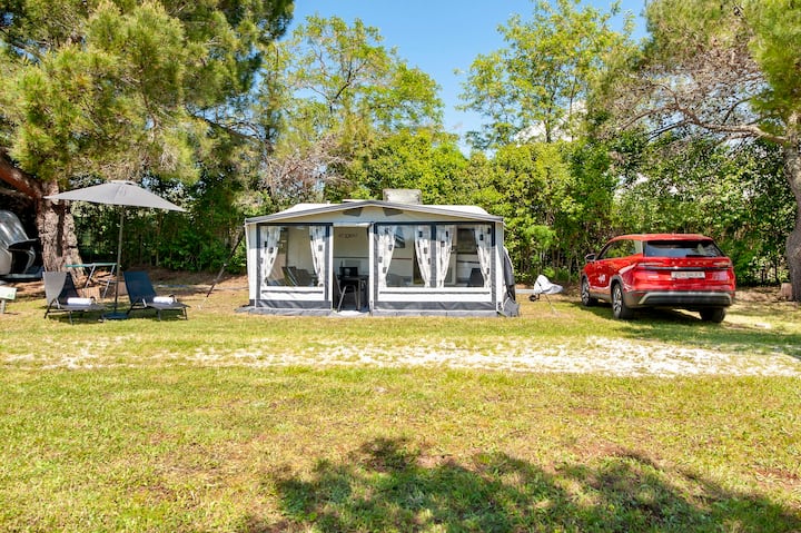 Bauer Caravan In Fkk Solaris - Novigrad