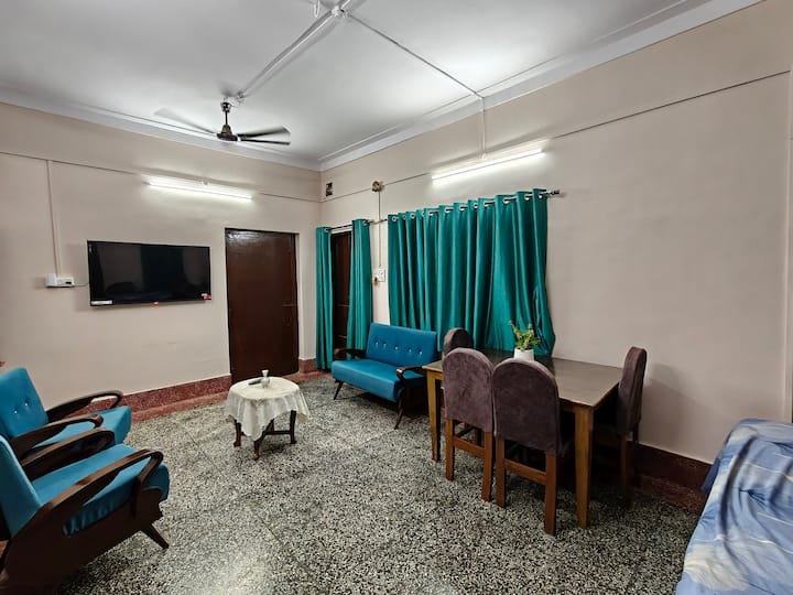 Prime Area 1bhk Ac | Budget Stay - Bhopal