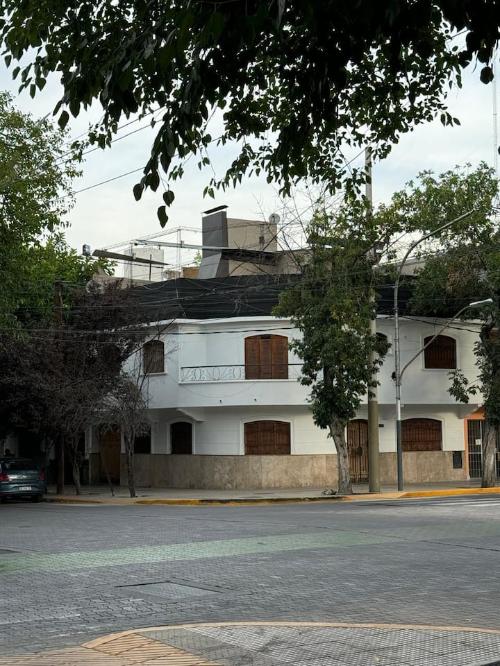 Casa En Pleno Centro De Mendoza - Mendoza