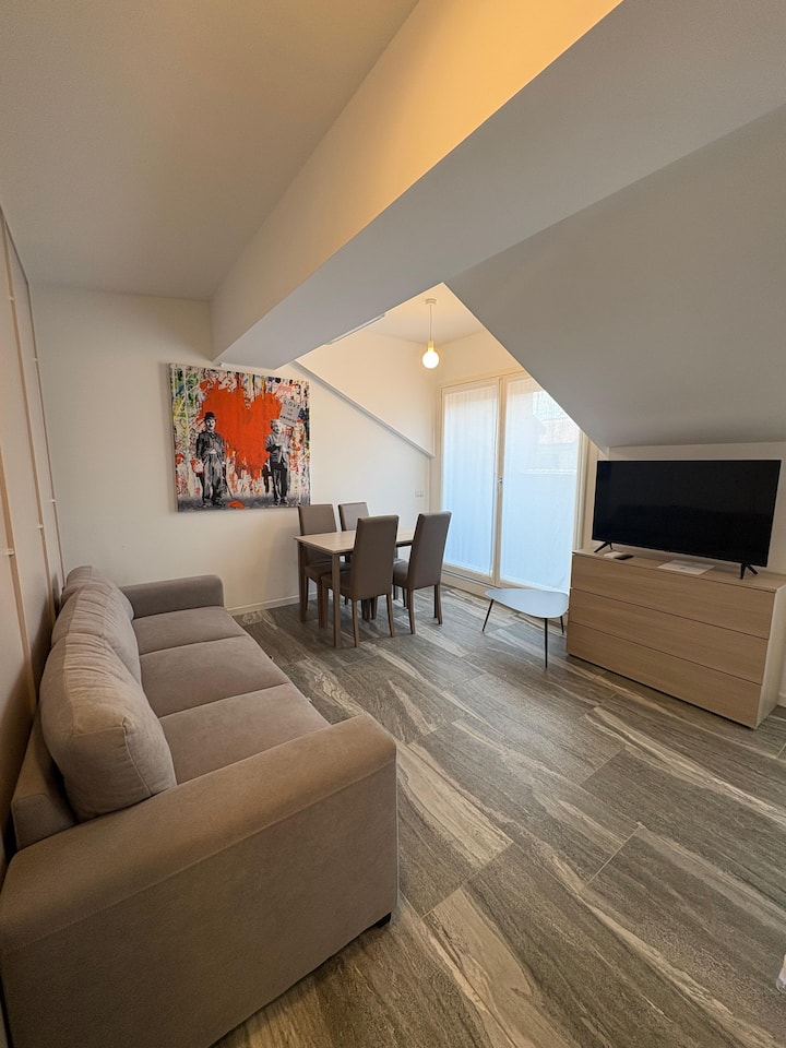 Apt 9 - Essential - Sesto San Giovanni