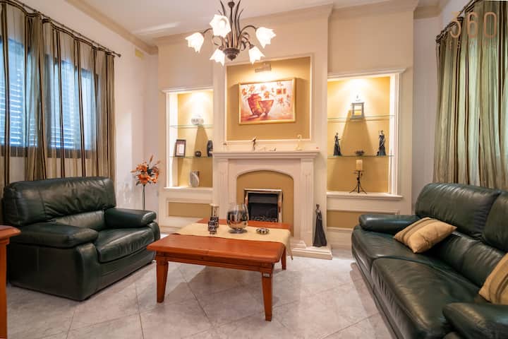 Spacious 3br Maisonette With Terrace In Marsascala - Malta
