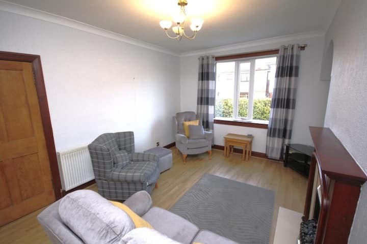 Bright 2-bed Main Door Flat - Edinburgh Zoo