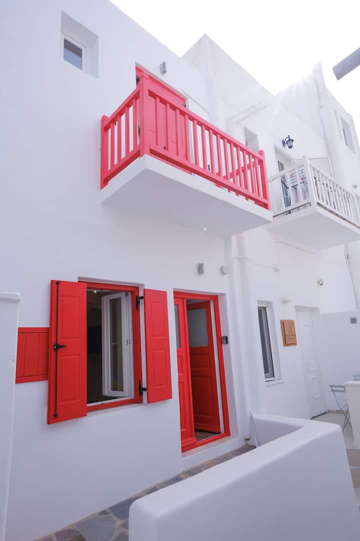 ΤHe Red Door - Mykonos
