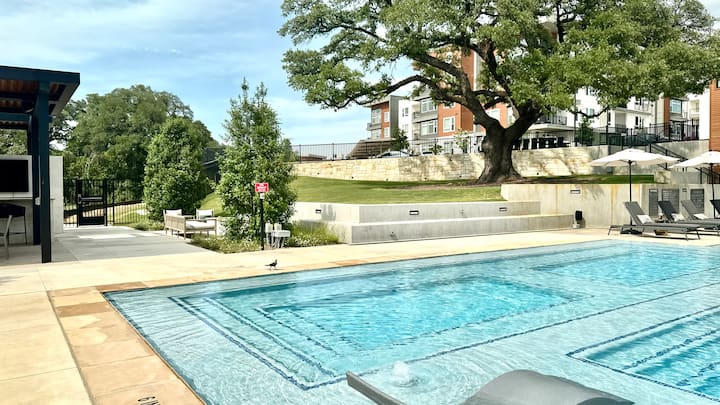 Upscale 2 Bed Apt | Pool + Gym - Wells Branch Parkway – Austin