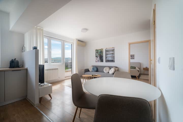 New And Cozy/ Garage/ Near Business Park Mladost 4 - Sofia