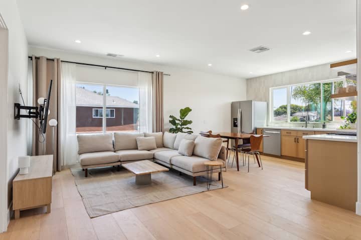 Luxury-new 3bd 2ba Free Parking + W/d + Balcony - 英格爾伍德