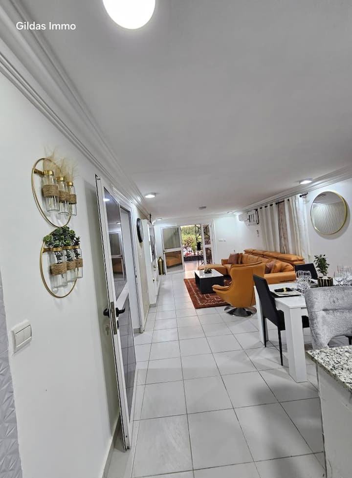 ÉLégant Appartement Meublé - Libreville
