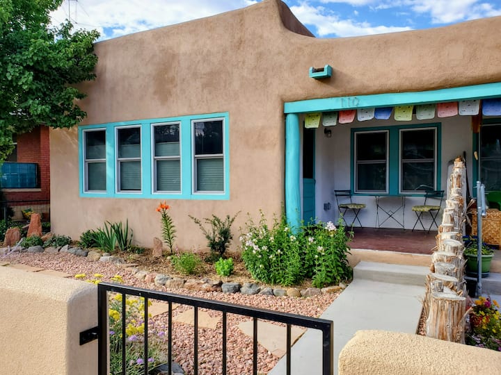 Quiet Retreat Near Plaza - Santa Fe, NM