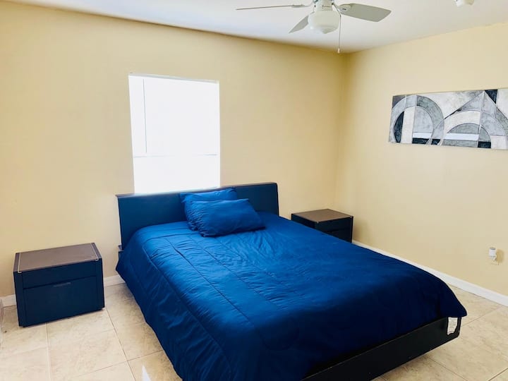 Classic Living W/ Modern Twist - Lehigh Acres, FL
