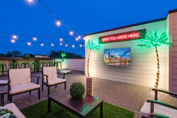 Luxurious 10 Bed Retreat-huge Rooftop & Game Room - Nashville