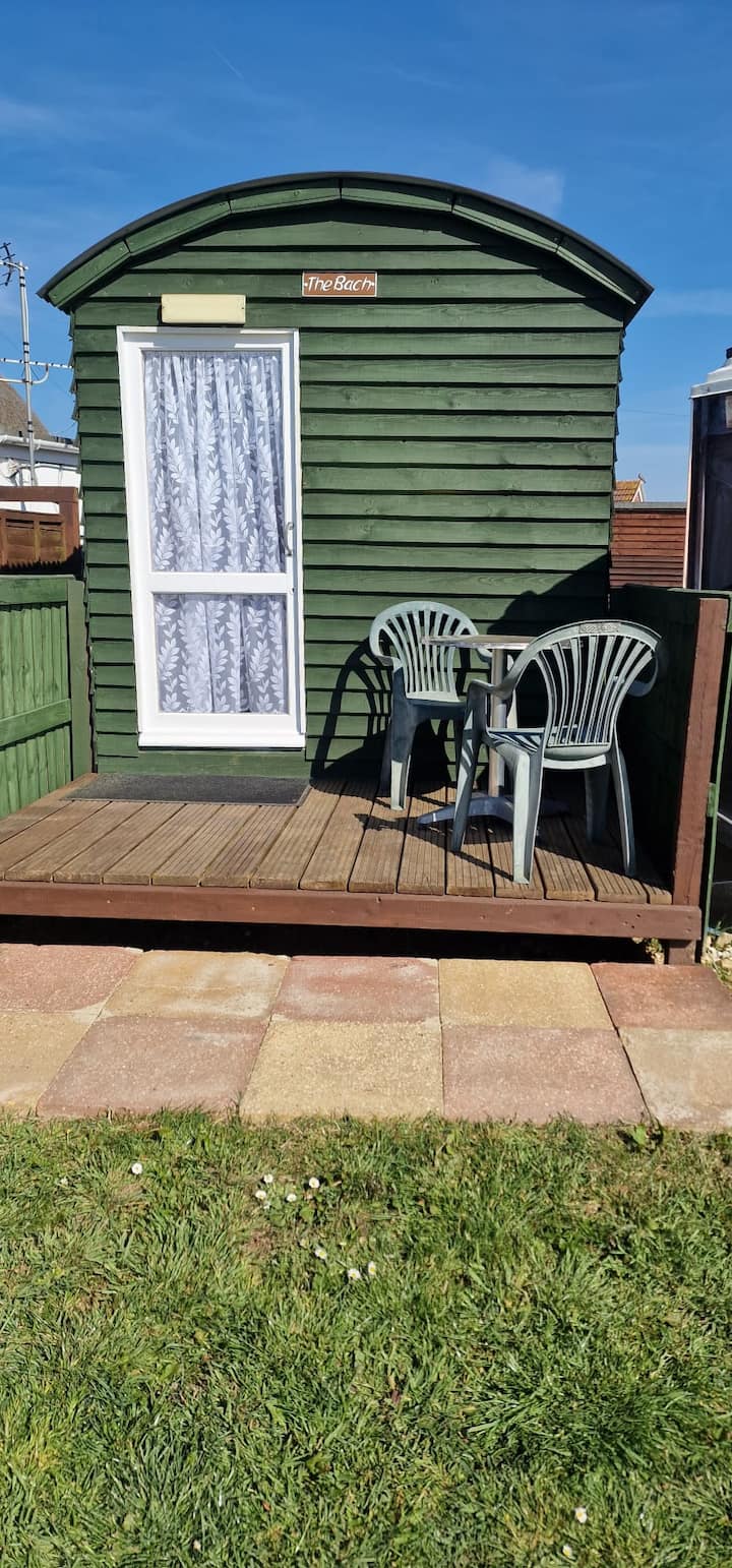 The Shepherd's Hut At The Thatch - West Wittering