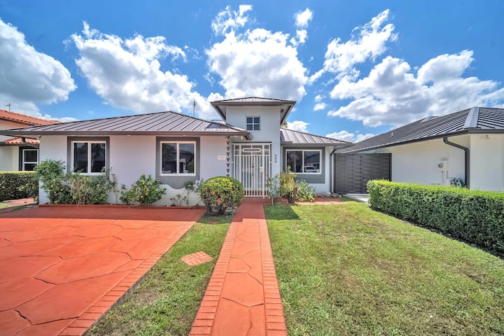 Lime Haus - Your Family Stay In Miami Awaits! - South Lake, Miami