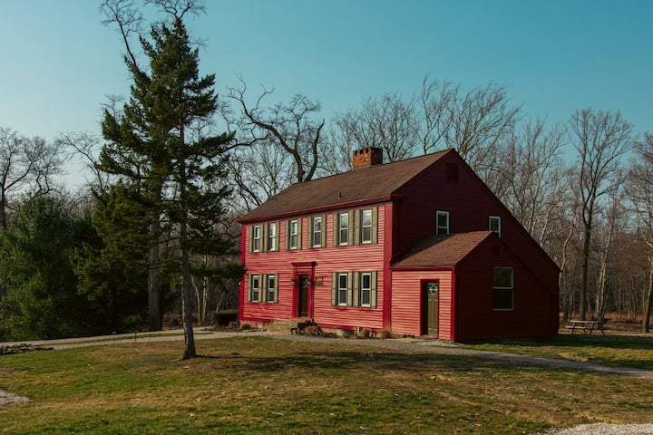 The Farmhouse @ Covered Bridge - Erie Bluffs State Park, Lake City
