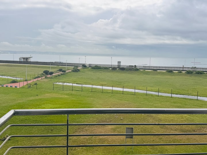 Sea-view Retreat | Point Waterfront | Pool+balcony - Durban