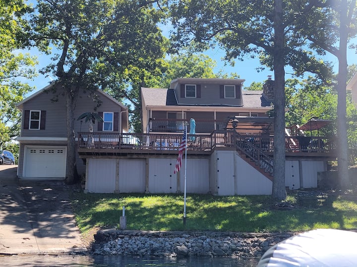 Amazing Lake House To Enjoy - Sunrise Beach, MO