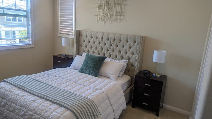 Beautiful, Cozy Room, Smart Tv, Centrally Located - Pittsburg, CA