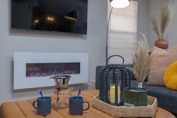 New: Cozy 4br/2ba Retreat – Cordell Home In Denton - Denton, TX