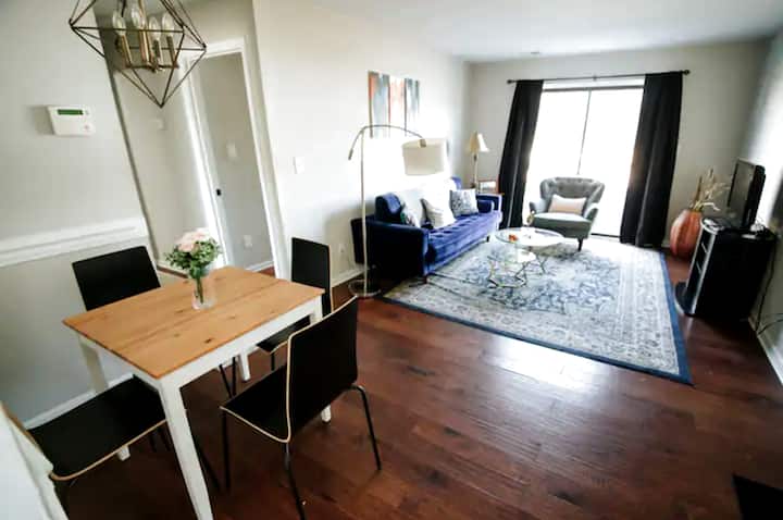 6 Mins Walk To Transfer Co Food Hall/downtown #B - Raleigh
