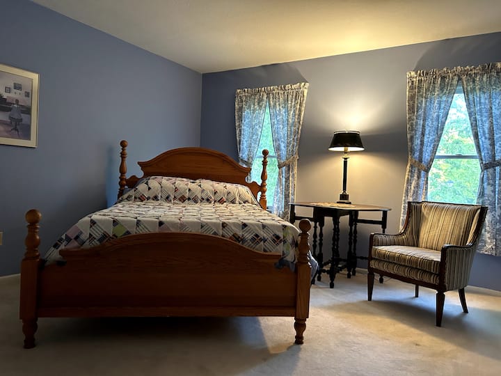 Murphy's Blue Room - Oberlin, OH