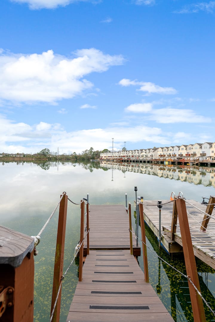 2 Lowcountry Lakehouse: Child & Pet Friendly! - Charleston, SC