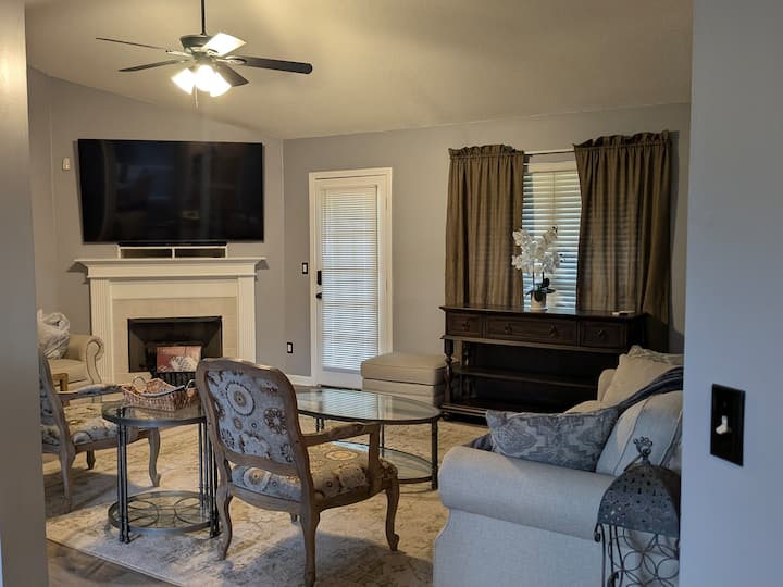 Southern Opulent Getaway (W/pool) - Southaven, MS