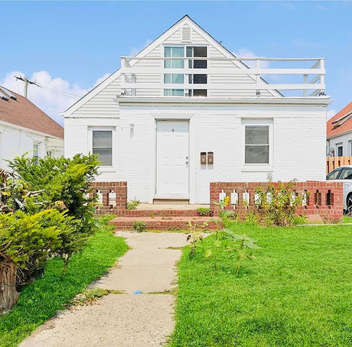 Cozy Beach Retreat - Freeport, NY