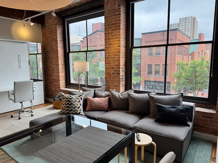 City Chic Best Of Armory Sq! - Syracuse, NY