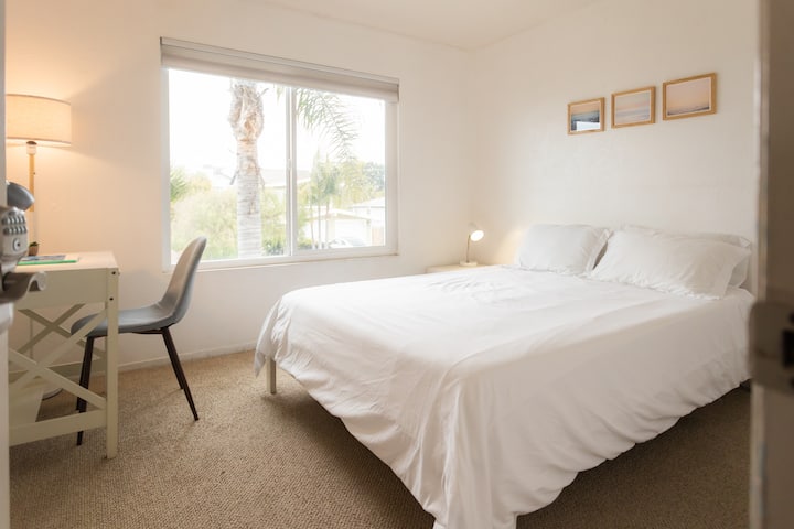 Room W/ Ocean Glimpses & Desk | Work By The Coast - Encinitas, CA