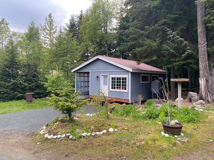 White Rock Guest House - Haines, AK