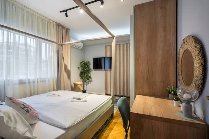 Borealis | Calea Victoriei - Bucharest