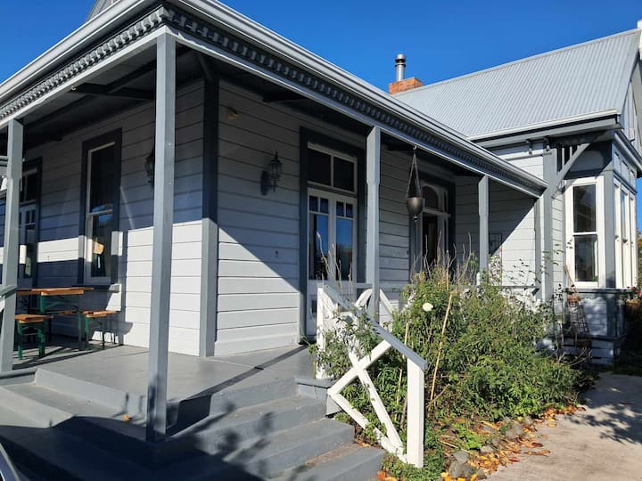 The Nest - クライヴ