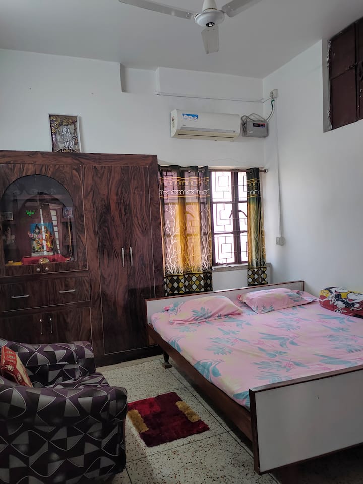 R4 Ac Room,centrally Located N Peaceful, - Deoghar