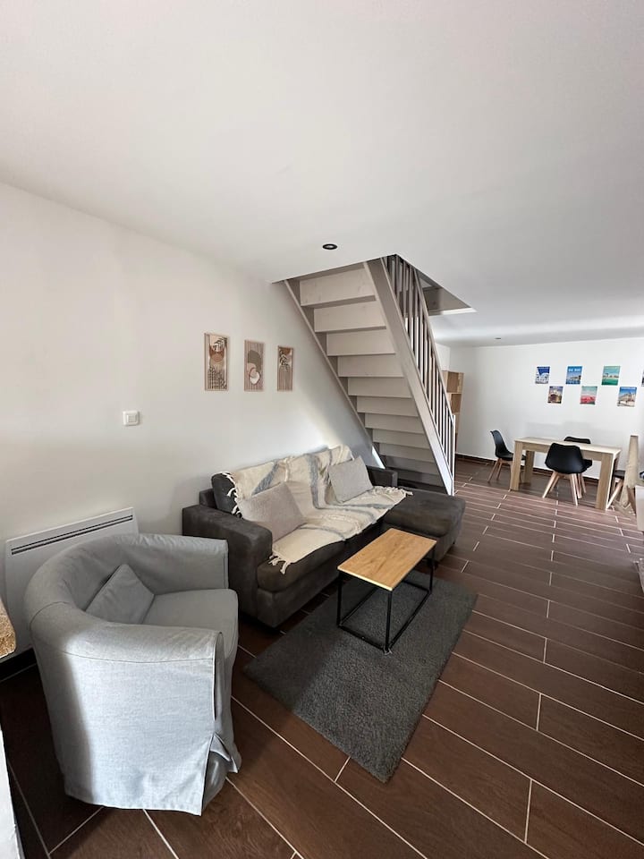 Duplex Cosy En Cœur De Ville - Ibis Lunel Petite Camargue