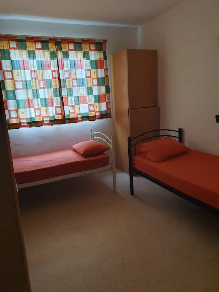 Cheapest Shared Room - Malta
