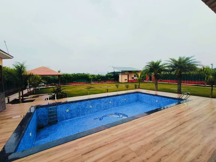 Instay Farm, 2 Bhk, Family-friends, Relax. - Noida