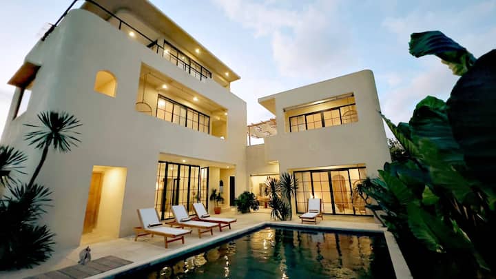 Mediterranean Villa - 20 Minutes To Sanur Beach - Sanur