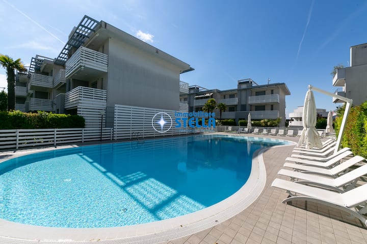 [ Maricel] > Residence With Pool + Garage - Jesolo