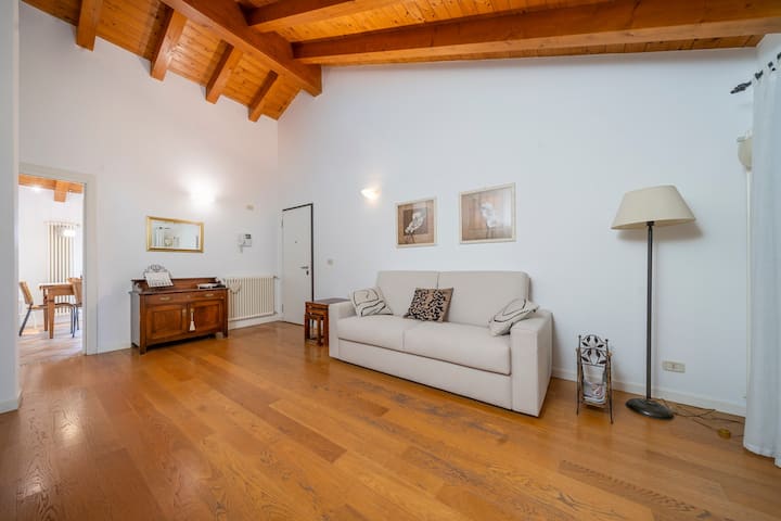 Guesthost - Lovely Apartment X6 With Balcony - Palmanova