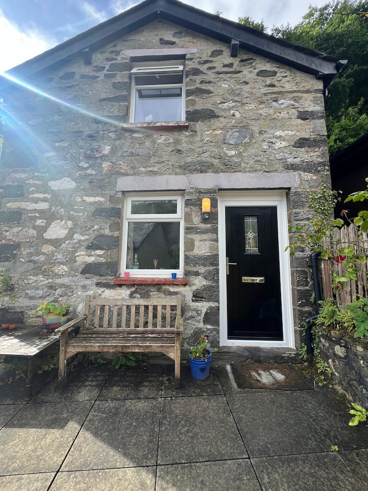Cosy Self-catering Cottage - Betws-y-Coed