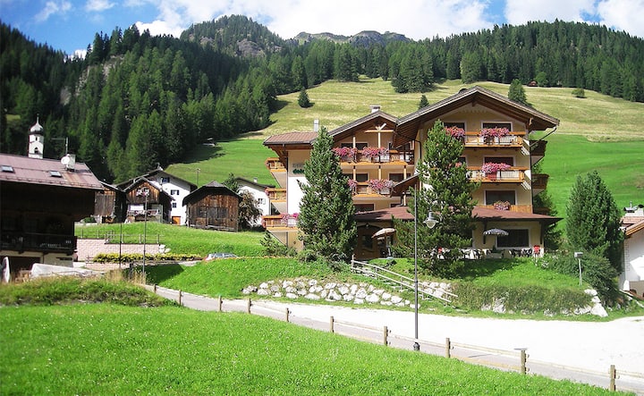 Dolomites Inn Penia Canazei - Rocca Pietore