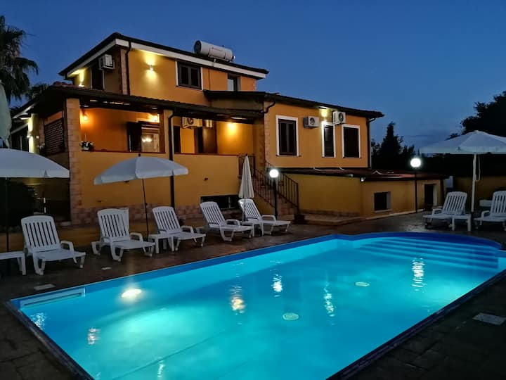 Affittacamere Villa Isa (Stanza Ninfea) - Parghelia