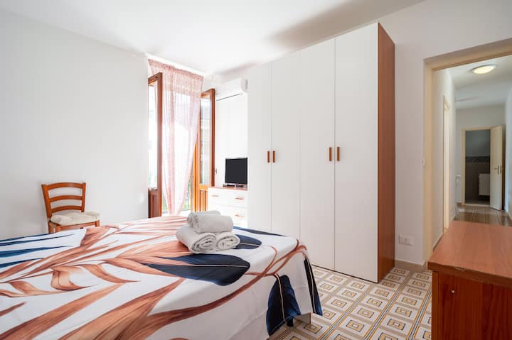 Guesthost - Cozy Flat In The Heart Of Letojanni - Letojanni