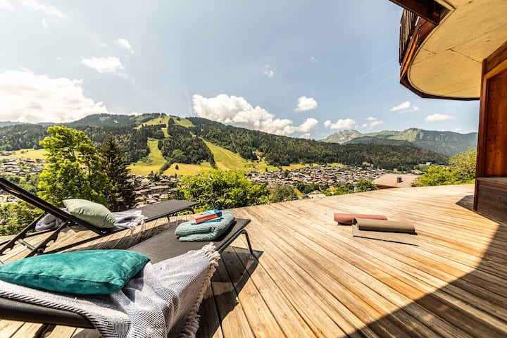 Chalet Laurent, Stunning Views & Hot Tub - Morzine