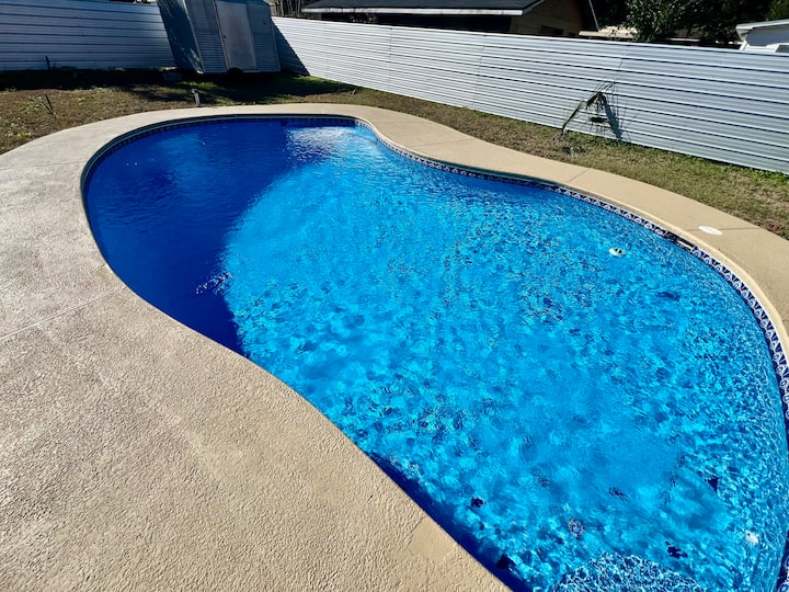 Vacation Home With A Private Pool - Jacksonville, FL