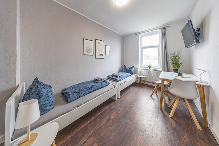 3 Lh 6-zimmer-apartment - Halle (Saale)