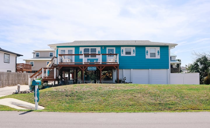 Seahorse Cottage | Walk To Sand & Surf! - Palm Coast, FL