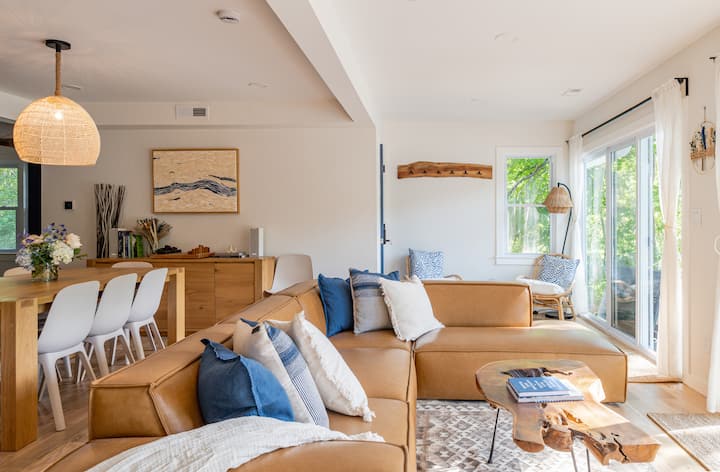 Modern Riverfront | Hot Tub, Kayaks, Paddle Boards - Dutchess County, NY