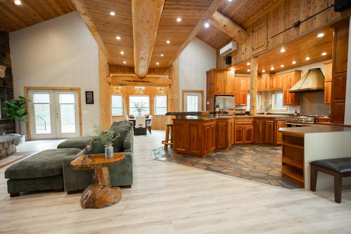 The Woodlands Lodge - Devil's Lake, Mora